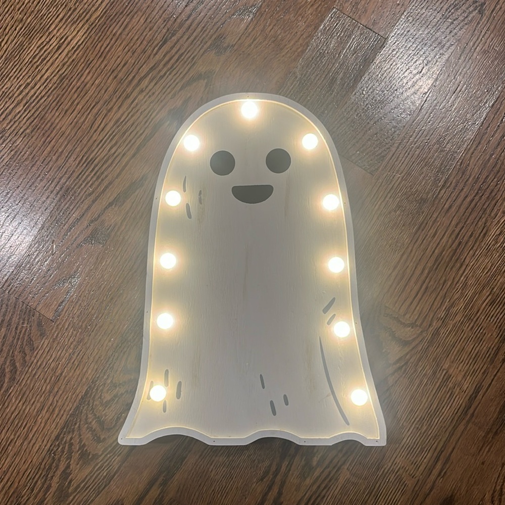 Hyde And Eek Light Up Ghost Decoration - Gem